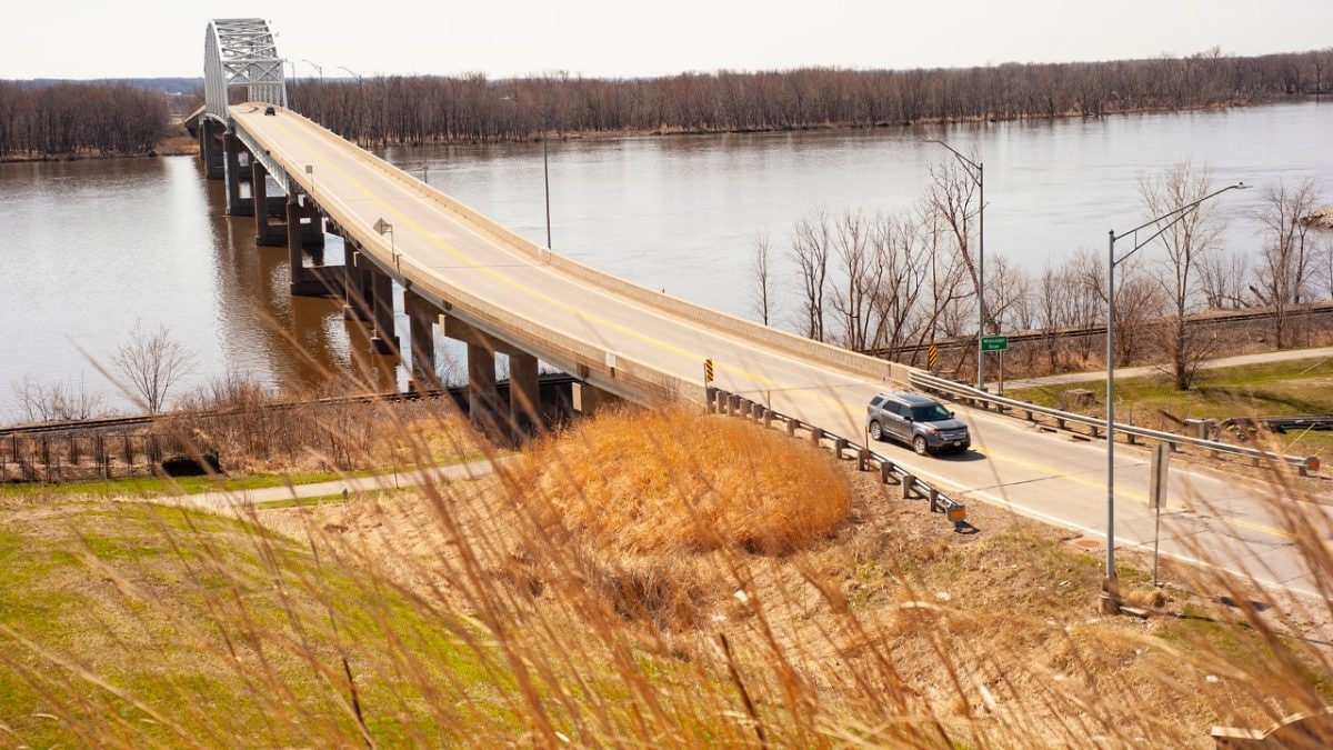 The Great River Road: Minnesota to Missouri - Pursuits with Enterprise ...