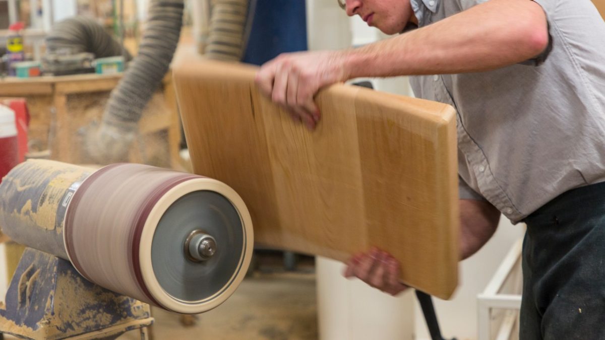 Amish Woodworking in Shipshewana Indiana - Pursuits with Enterprise ...