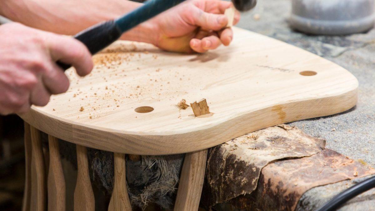 Amish Woodworking in Shipshewana Indiana - Pursuits with Enterprise ...